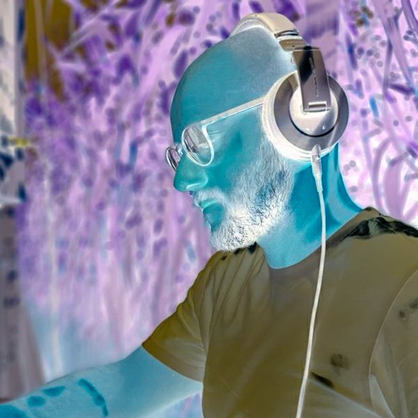 Vincenzo Colaluca Tracks & Releases on Traxsource